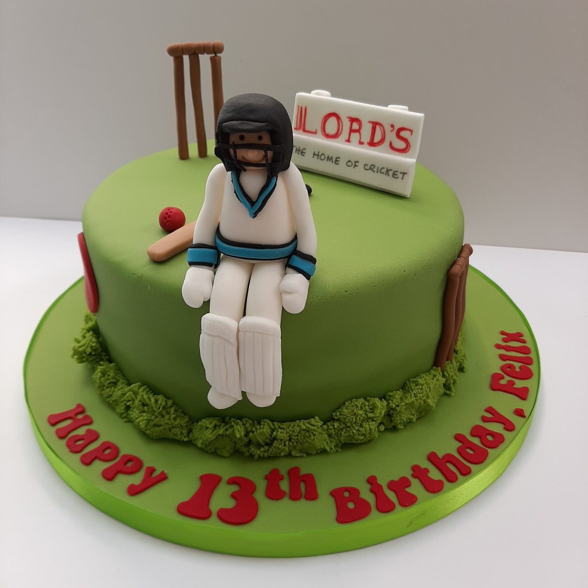 Handmade Birthday Cakes in Locks Heath, Southampton